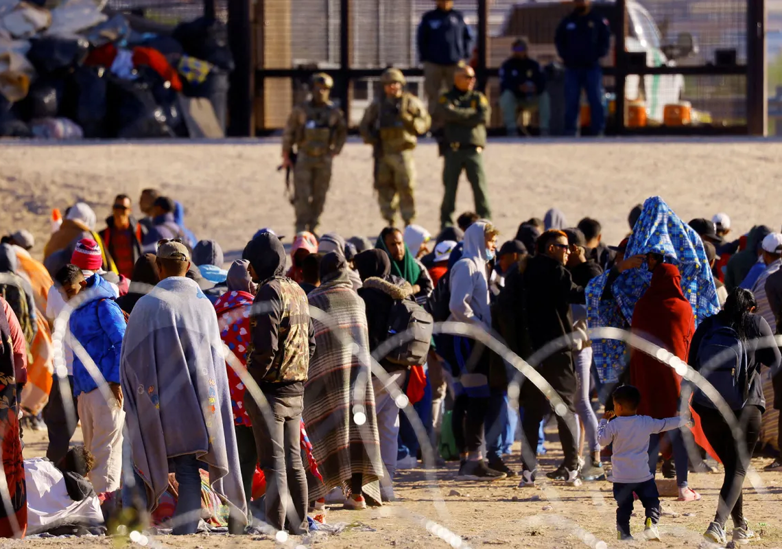 Hebrew News - צאר הגבולות מודה: גירוש המהגרים ההמוני הולך להיות יקר מאוד